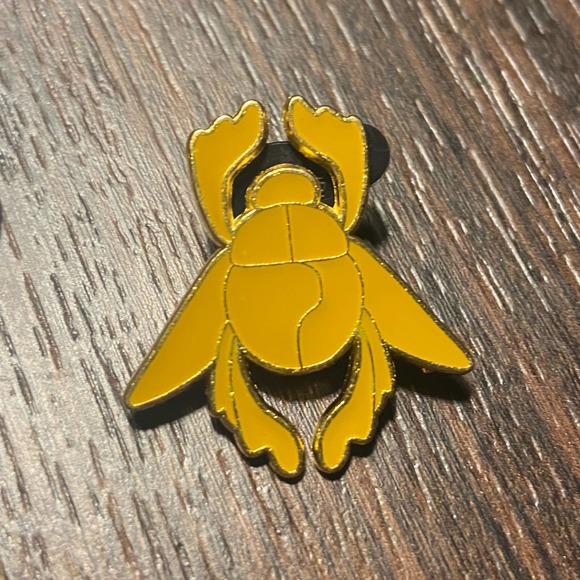 Disney | Accessories | Disney Aladdin Scarab Golden Beetle 27 Pin ...